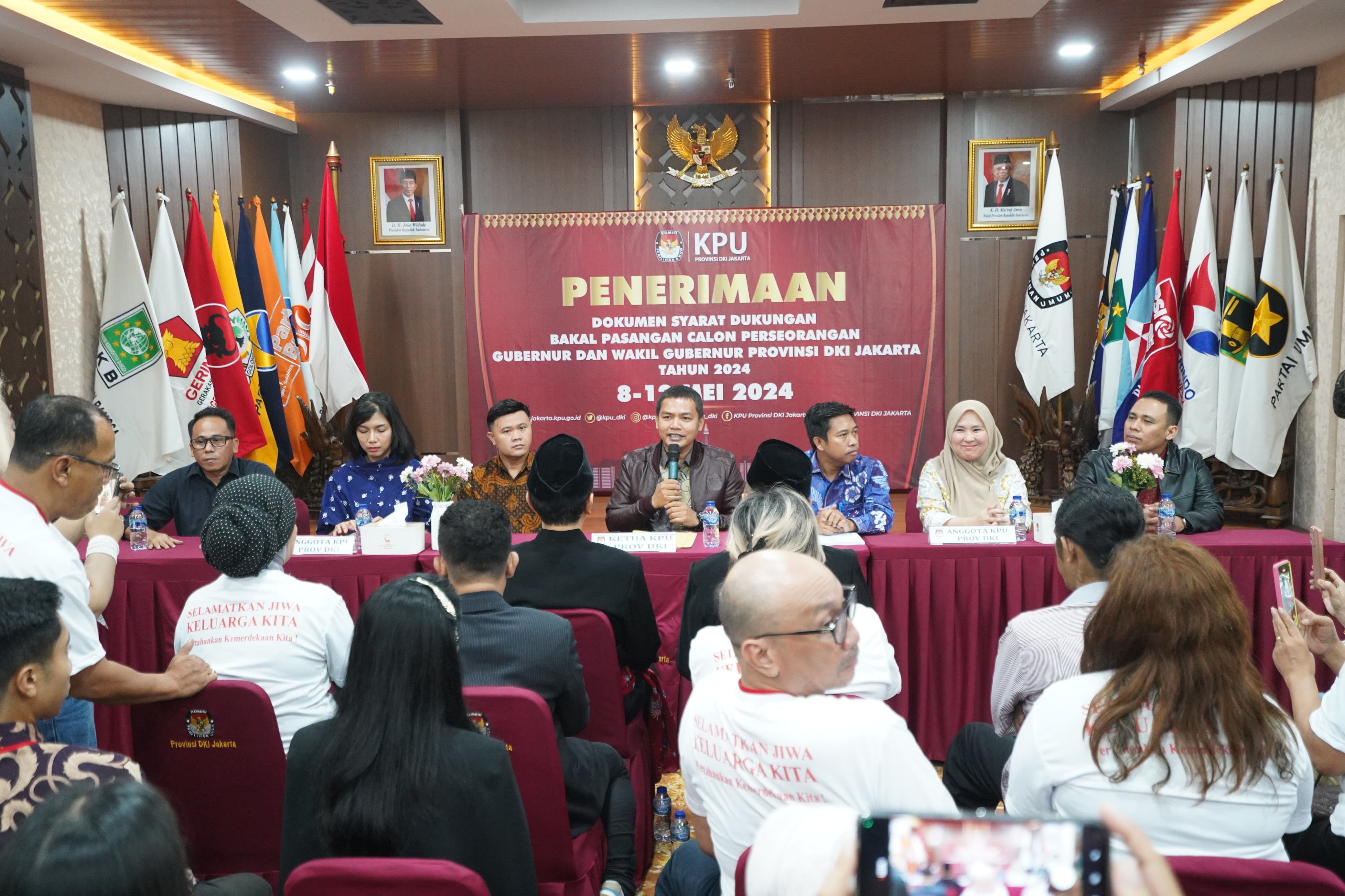 KPU JAKARTA - KPU DKI Menerima Penyerahan Dukungan Perseorangan